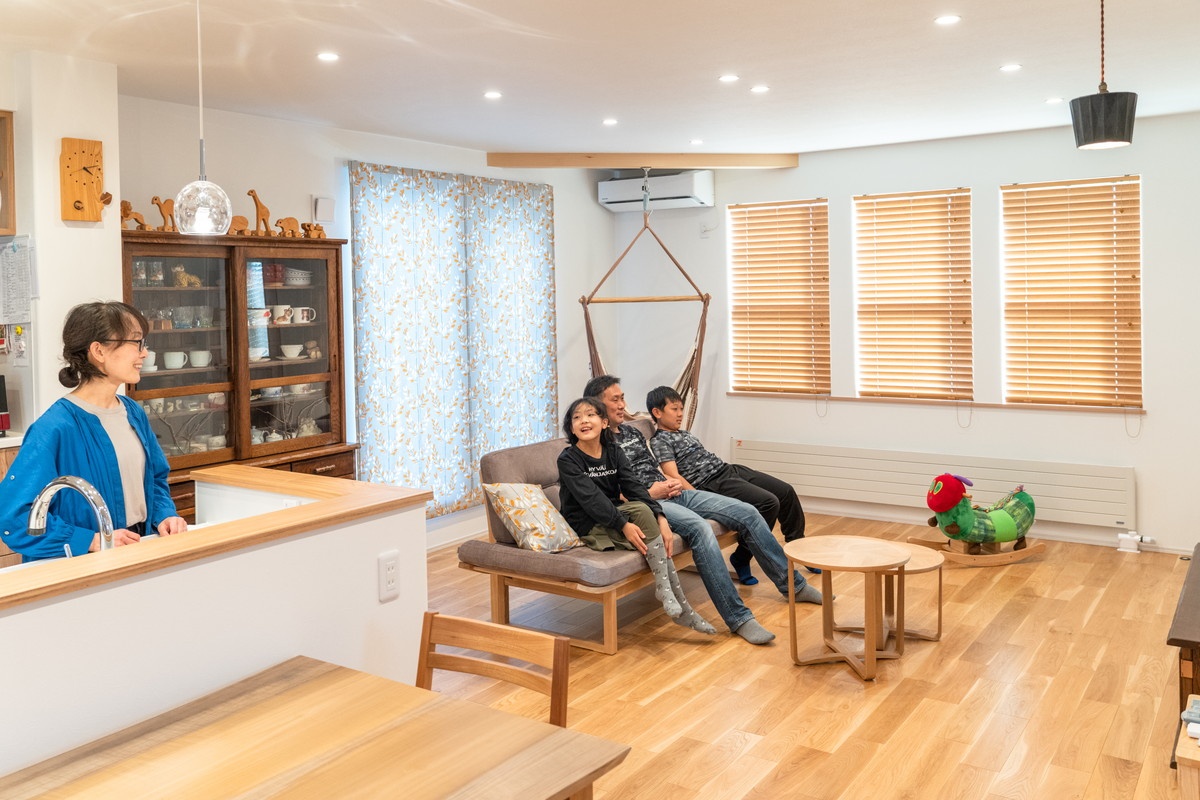 階段踊り場を活用した書斎とピアノスペースのある家 東神楽町Sさん／昭和木材